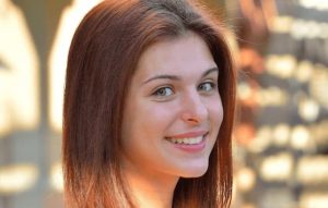 Leah Gotti Biography, Age, Personal Life, Career, Net Worth, and ...