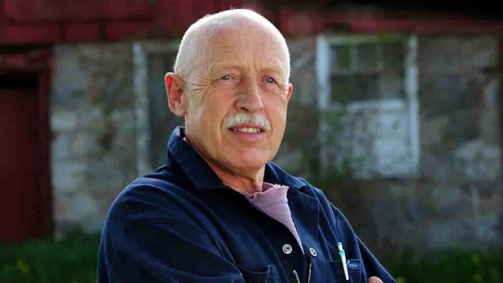 Dr. Pol Net Worth, Biography, Early Life, Personal Life, Relationships ...